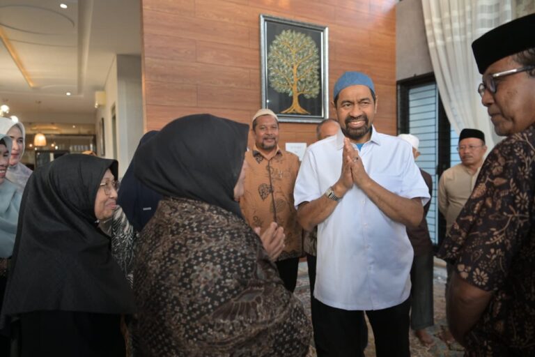 Mualem: Zaini Abdullah Tokoh Penting dalam Perjalanan Aceh